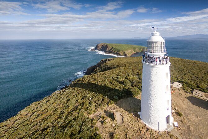 Private Bruny Island Wine, Food,Sightseeing & Lighthouse Day Tour - The Cape Bruny Lighthouse: A Personal Perspective