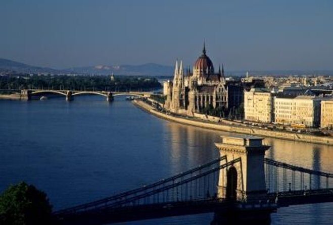 Private Buda Castle walking tour & Danube river cruise with Margaret Island stop - Exploring Budapest with a Private Buda Castle and Danube River Cruise