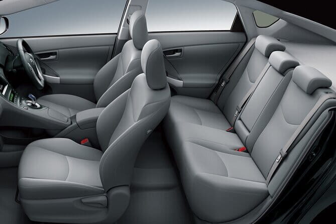 Private Car and Driver Hire in Sri Lanka  Chauffeur Services - The Experience: What You Can Expect