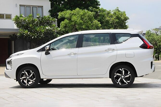 Private Car Between Ho Chi Minh Saigon Airport and City Center - Who Should Use This Transfer?