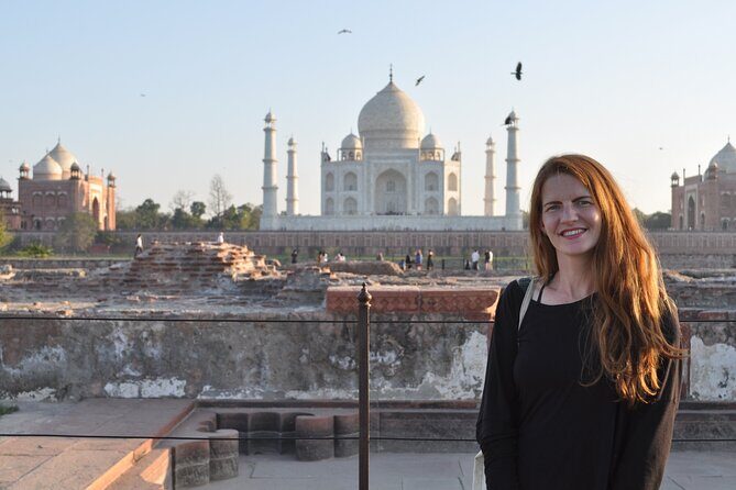 Private Car from Delhi to Taj Mahal with Driver and Local Guide - Key Points