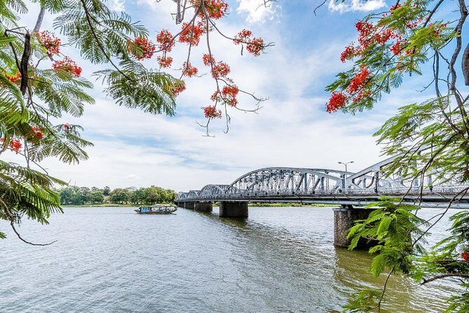 Private Car from Hue to Hoi An With An English Speaking Driver - A Detailed Look at the Experience