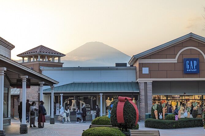 Private Car Mt Fuji and Gotemba Outlet in One Day from Tokyo - An In-Depth Look at the Experience