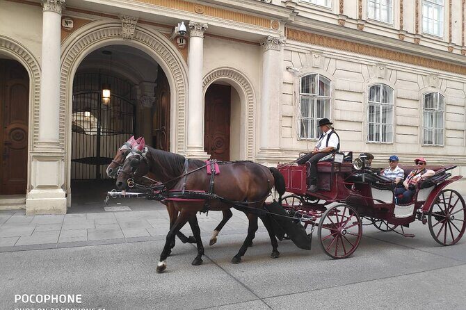 Private car or minivan transfer from Budapest to Vienna or back. - The Sum Up