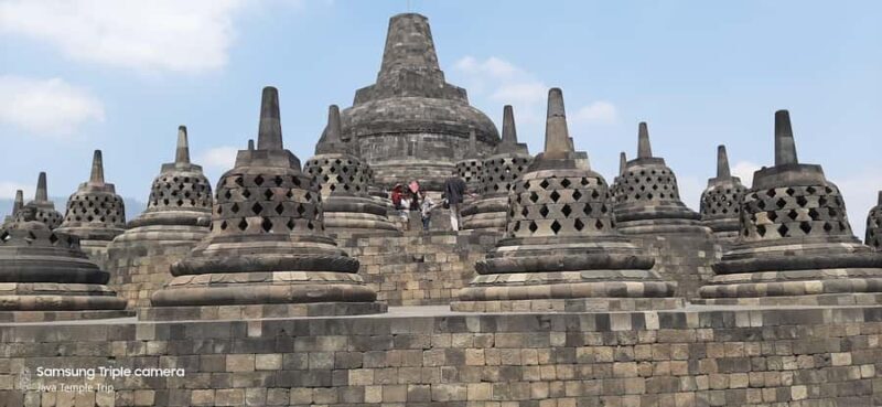 Private car Sunrise Setumbu Hill Borobudur & Prambanan - FAQ