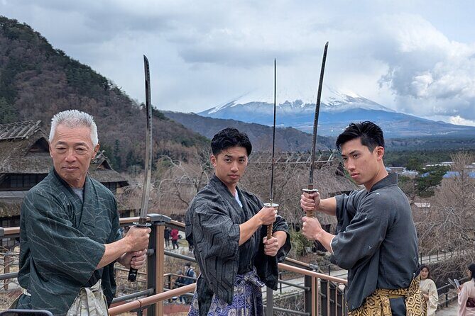 Private Car Tour to Mt. Fuji and Kawaguchiko or Hakone - Who Will Love This Tour?