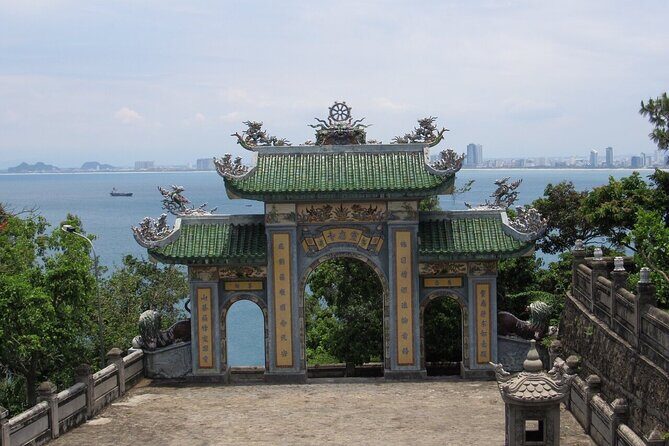 Private Car Transfer Hue to Hoi An with English-Speaking Driver - Key Points