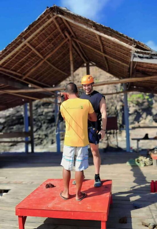 Private Car + Ultimate Underground River + Lunch +Side trips - Scenic and Cultural Stops