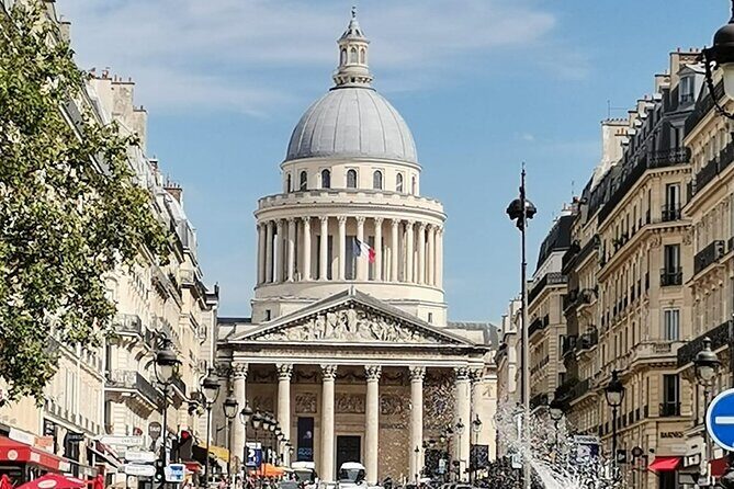 Private car with a driver in Paris - Why consider a private driver in Paris?
