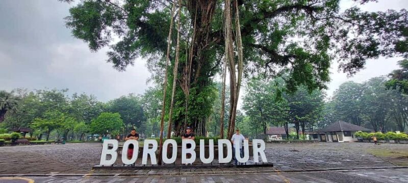 Private Car Yogyakarta: One Day Tour Borobudur and Prambanan - What Makes This Tour Stand Out?