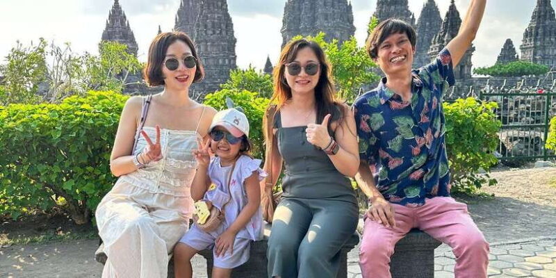 Private Car Yogyakarta: One Day Tour Borobudur and Prambanan - FAQ