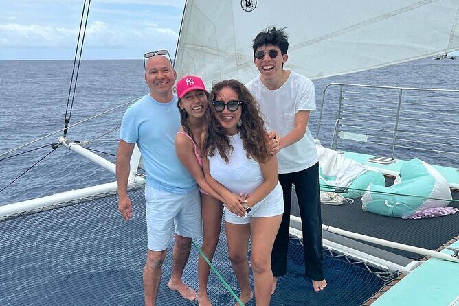 Private Catamaran Charter in Waikiki (1-6 Guests) - The Meeting Point and Ease of Access