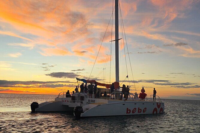 Private Catamaran Cruise to Bahia de las Aguilas - FAQ