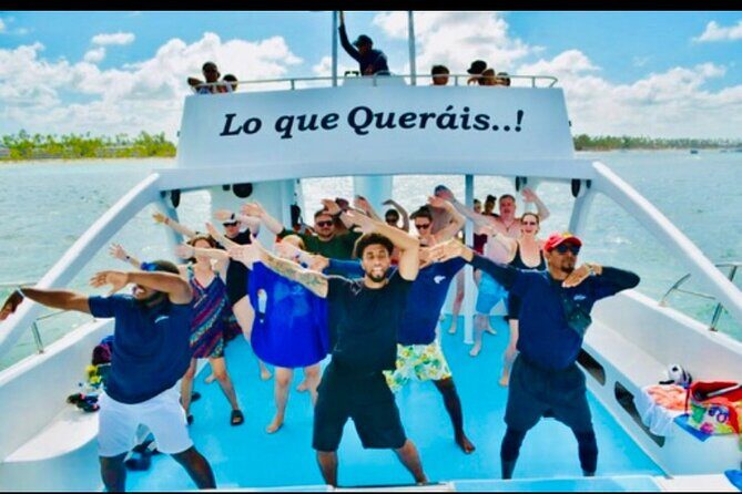 Private Catamaran Cruise with Slide & unlimited drinks - An In-Depth Look at the Private Catamaran Cruise Experience