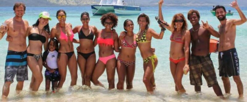 Private: Catamaran Journey to Cayo Arena with Gourmet Lunch - Key Points