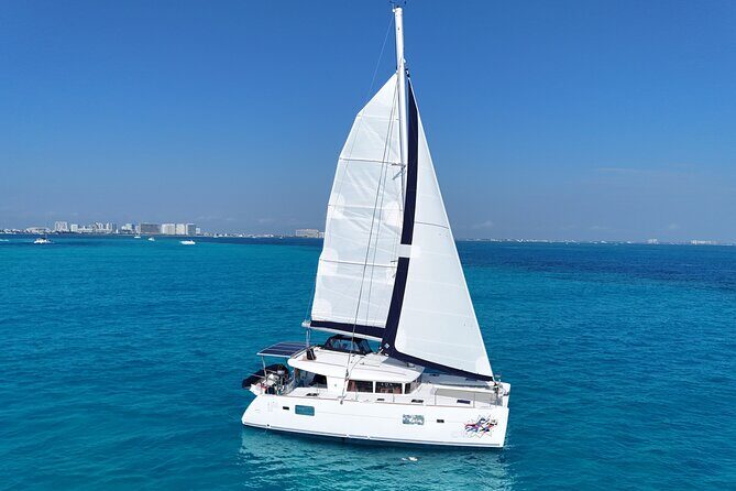 Private Catamaran Tour Super to Isla Mujeres - Key Points