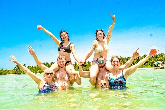 Private Catamaran wonderful Snorqueling slide & entartaiment team - FAQ