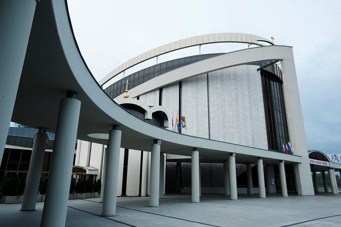 Private Catholic Tour about John Paul II, St. Faustina & The Divine Mercy Shrine - FAQ