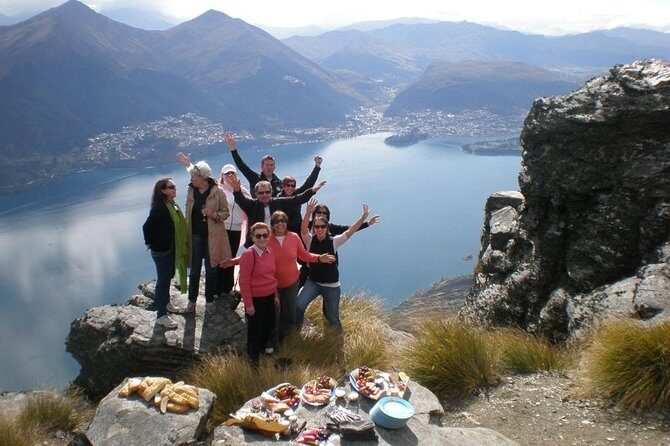 Private Champagne Picnic on a Peak with Helicopter Ride - Key Points