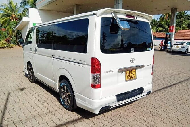 Private Chauffeur-Driven Transportation Across Sri Lanka - Why Choose a Chauffeur-Driven Service in Sri Lanka?