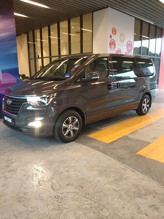 Private Chauffeur For Meetings, Side Visit, Tours, Airport Transfer, Sightseeing - What You Can Expect from the Private Chauffeur Service