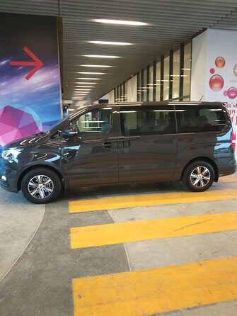 Private Chauffeur For Meetings, Side Visit, Tours, Airport Transfer, Sightseeing - The Breakdown of Your Day