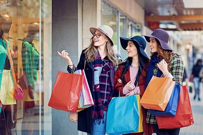 Private Chauffeur for shopping to "The Mall" and Prada Outlet (Space) - Ultimate Guide to the Private Chauffeur Shopping Experience at The Mall and Prada Outlet (Space)