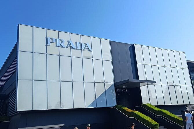 Private Chauffeur for shopping to "The Mall" and Prada Outlet (Space) - The Value of the Experience