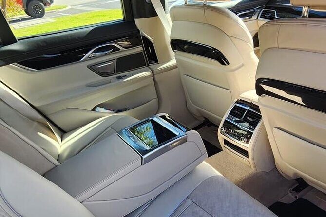 Private Chauffeur Transfer Melbourne CBD to Airport - An In-Depth Look at the Service