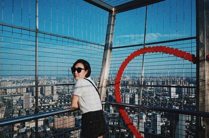 Private Chengdu Illuminated Night Tour with Radio and TV Tower - The Golden Lighting at Anshun Bridge