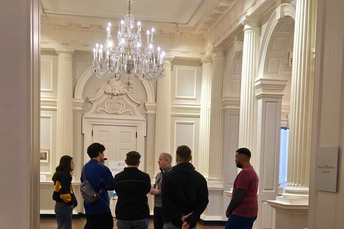 Private Chicago History Museum Tour - The Guide and Atmosphere