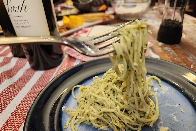 Private Chicago-style deep dish pizza or pasta making class - Who Is This Tour Best For?