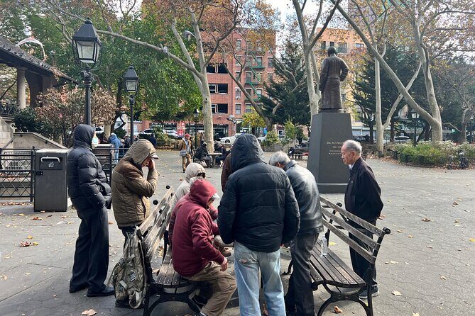 Private Chinatown Little Italy Food Tour - Mei Lai Wah: Pork and Cocktail Buns