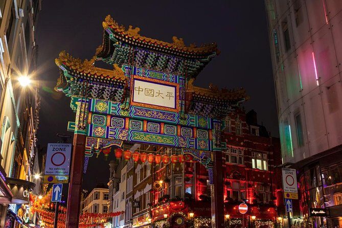 Private Chinatown to Soho Night Photography Tour - First Impressions: What This Tour Offers