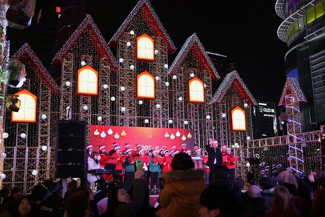 Private Christmas Walking Tour in Seoul with Sweet Hotteok - Key Points
