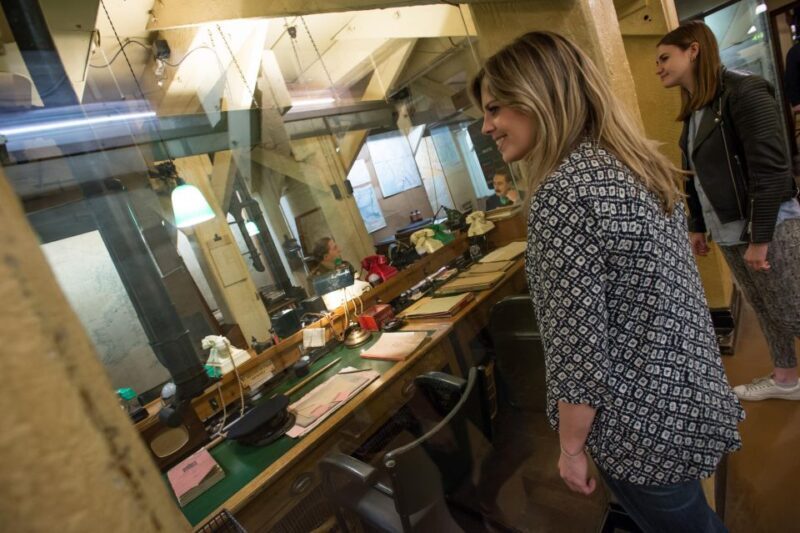Private Churchill War Rooms Behind The Glass & Walking Tour - Who Should Consider This Tour?