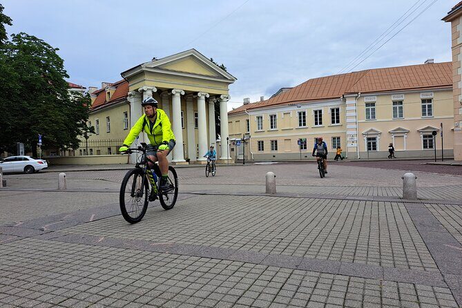 Private City Bike Tour of Vilnius Highlights - What the Reviews Say