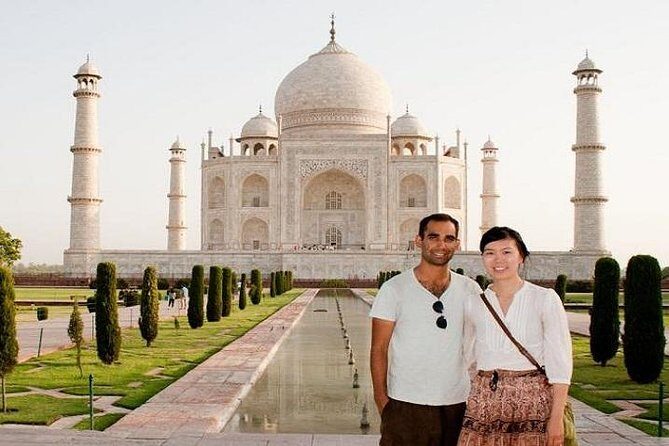 Private City Tour Of Agra Including Lunch And Photos Taken At The Taj Mahal - Key Points