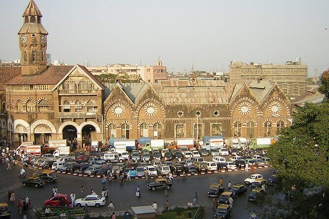 Private City Tour with Dharavi Slum Dhobighat and Dabbawalla - Starting Point: Gateway of India and Historical Landmarks