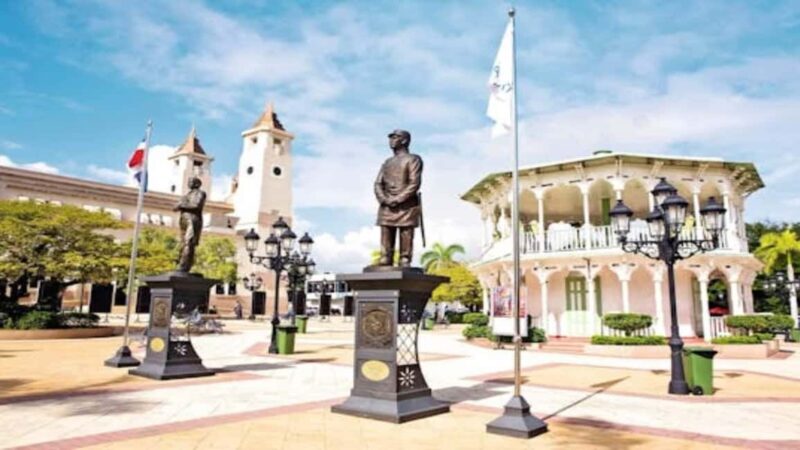 Private: City Tour with Lunch, Rum, and Chocolate - Key Points