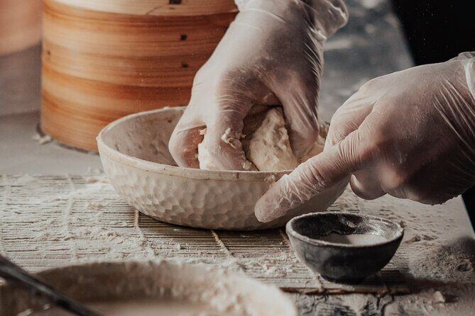(Private class) Hong Kong gourmet baking experience class: Hong Kong-style egg tart + custard mooncake - Key Points