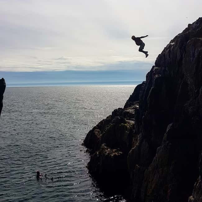 Private Coasteering on Anglesey, N Wales (jump, swim, climb) - Key Points
