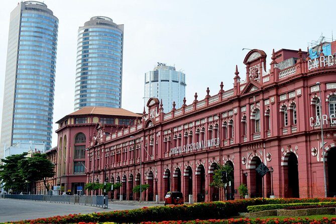 Private Colombo City Tour with Traditional Srilankan Lunch - Exploring the Itinerary in Detail