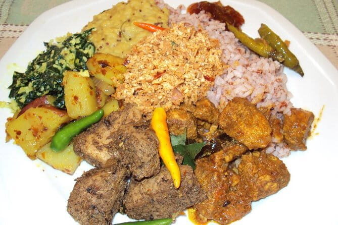 Private Colombo City Tour with Traditional Srilankan Lunch - Key Points