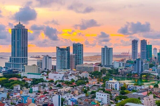 Private Colombo Sightseeing Tour, Beach and Kelaniya Temple - What to Expect from the Colombo Heritage and Beach Tour