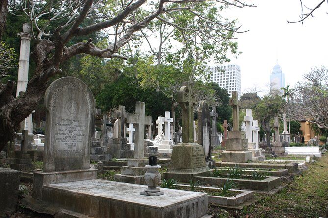 Private colonial Cemeteries tour - An In-Depth Review of the Cemeteries Tour in Hong Kong