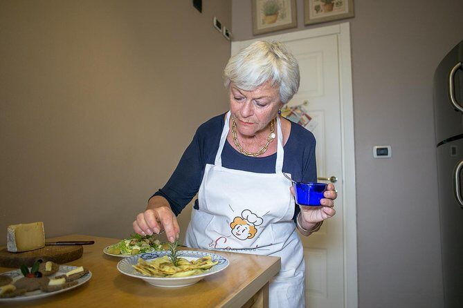 Private Cooking Class at a Cesarina's Home in Gaiole in Chianti - Key Points