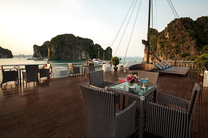 Private cruise 3 Days 2 Nights Tour Experience - Key Points