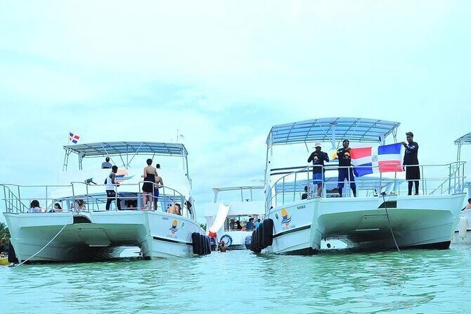 Private Cruise Party with Drinks and Snorkeling in Punta Cana - The Crew and Atmosphere