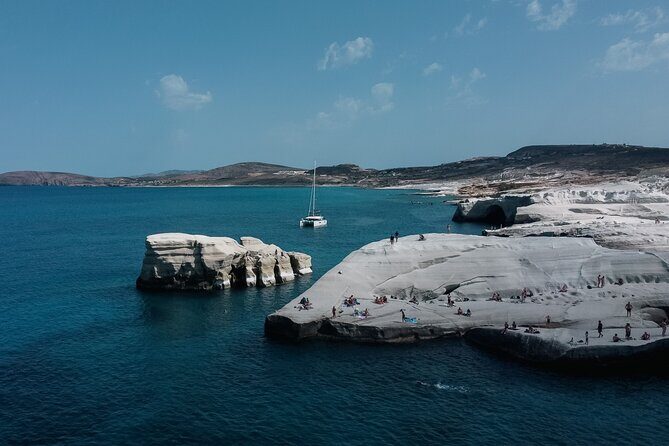 Private Cruise with Speedboat: Milos- Polyaigos- Kimolos - What Makes This Tour Stand Out?